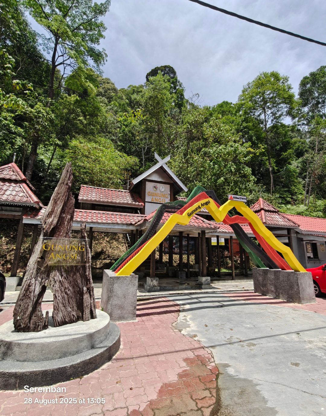Gunung Angsi Hike – Visited.blog